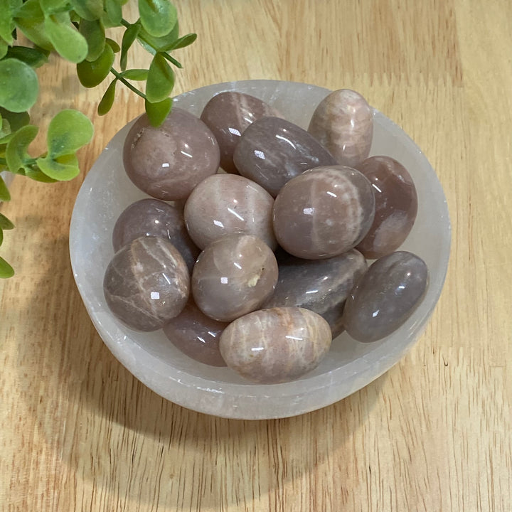 Healing Properties of Moonstone – Moon Pebbles