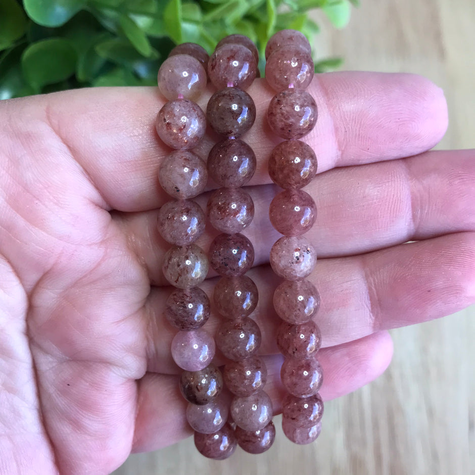 Strawberry Quartz – Moon Pebbles